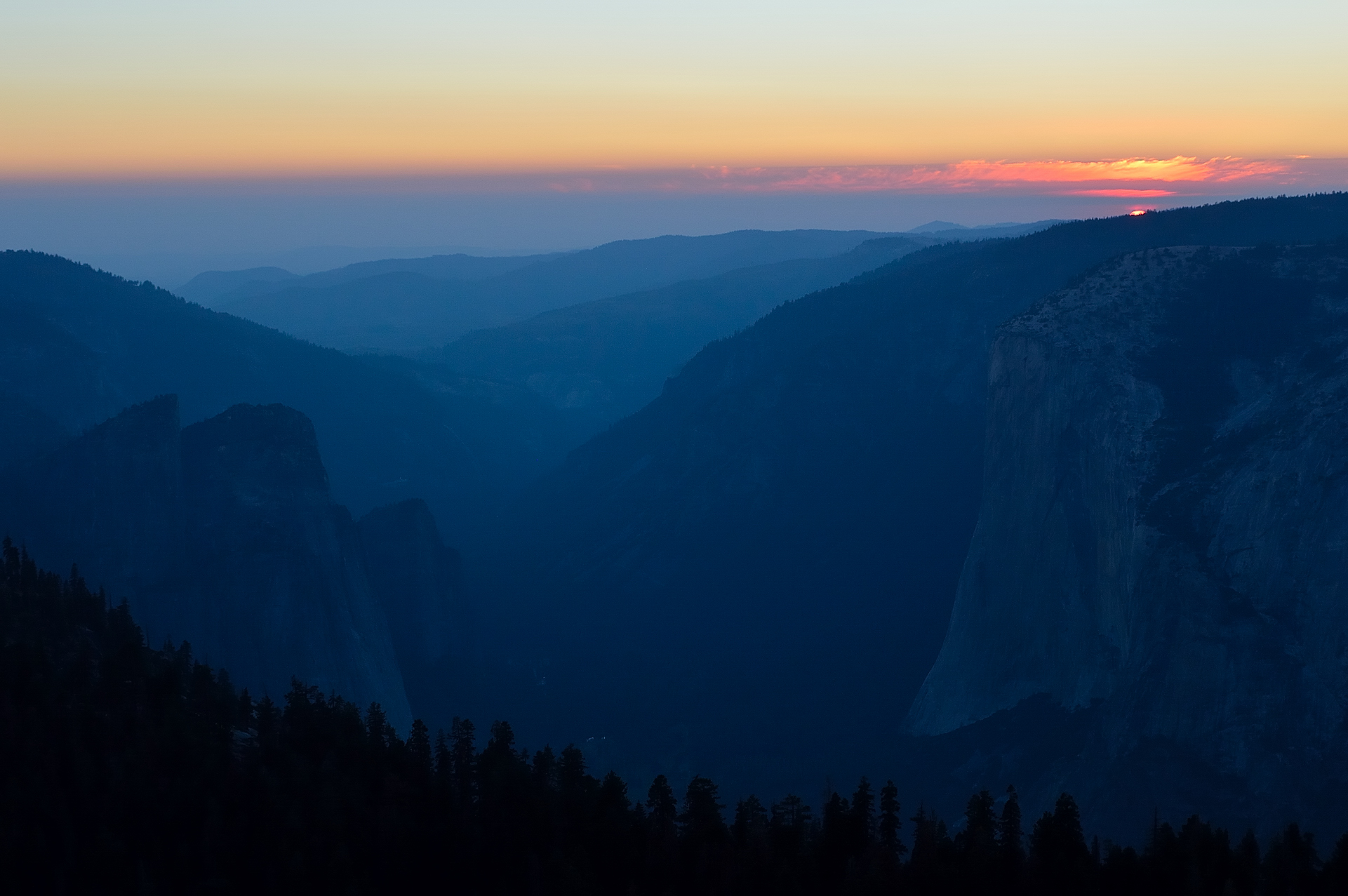 Glacier Point and Sentinel Dome in Yosemite NP. Sunset.